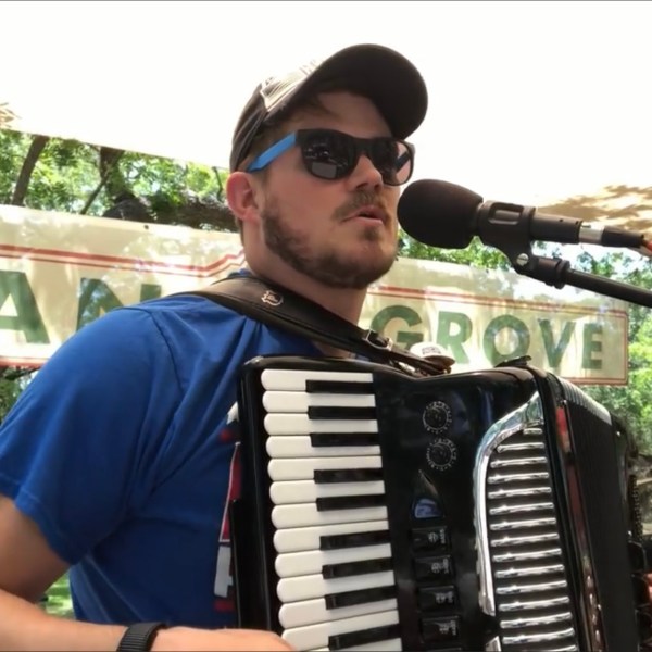 ABOUT – The Pivo & Polka Band w/ The Manccordionist